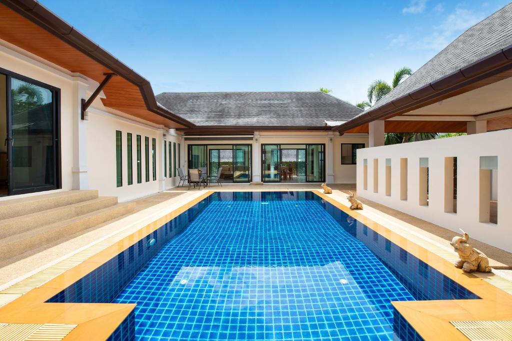 Balinese-Style 3Bedrooms Villa Tina, Ban Kata (updated prices 2025)