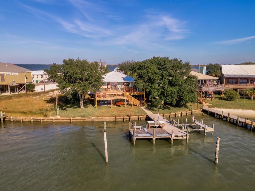 Lewis Landing II, Dauphin Island (updated prices 2026)