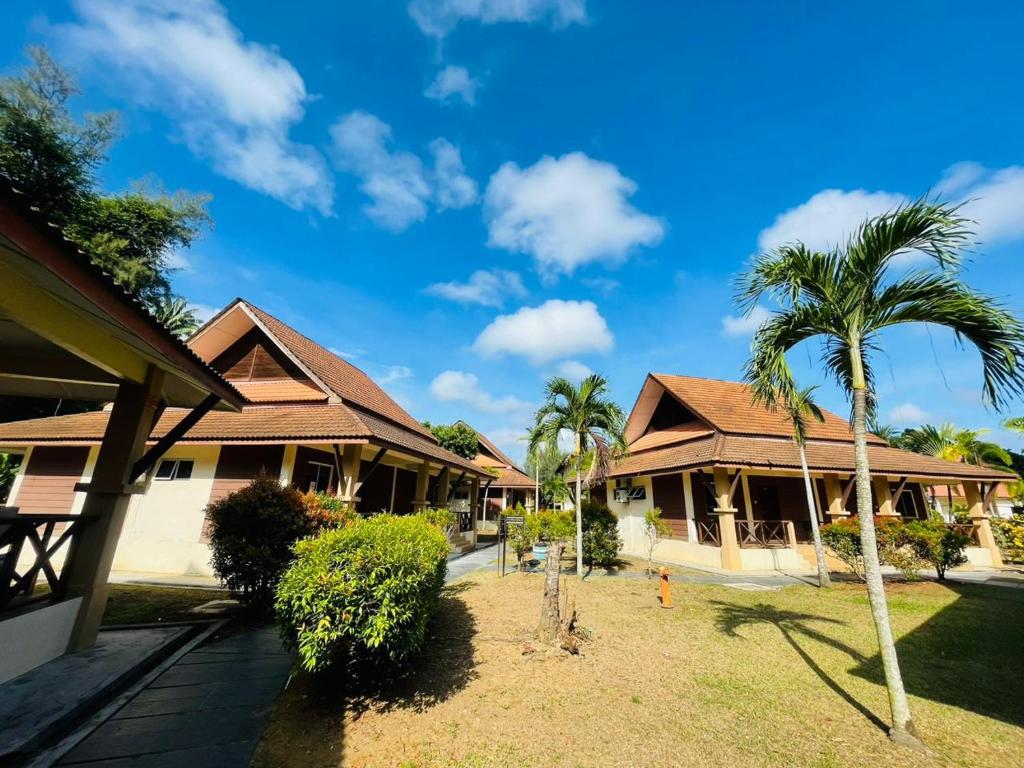 Rompin Beach Resorts, Kuala Rompin (updated prices 2025)