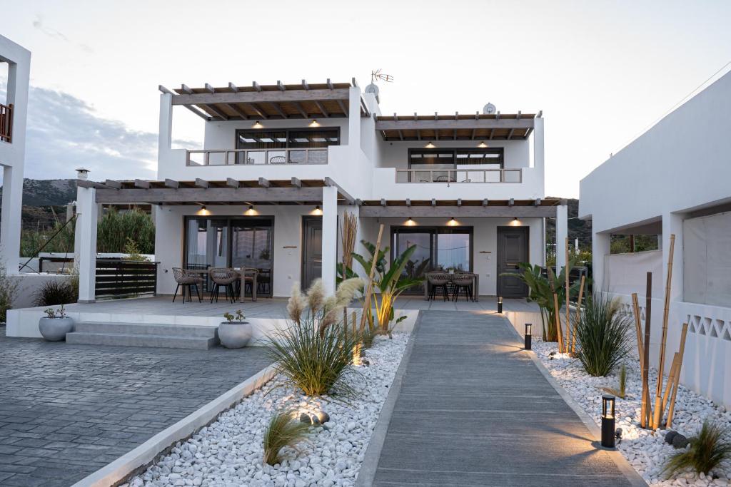 Waves Skyros, Skiros (updated prices 2026)