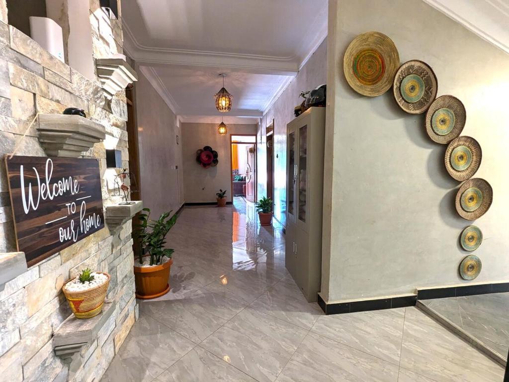 Kirungi Vacation Homes - Large Bamboo Studio room with access to top ...