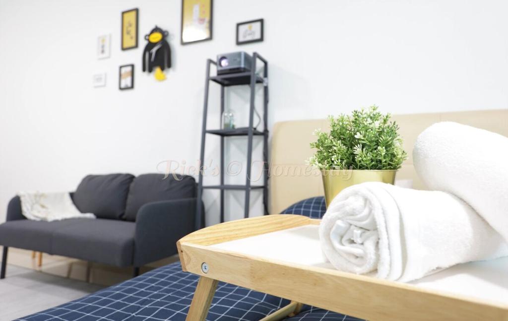 SS15 Courtyard Sunway Studio 100 Inches Projector Cinema, Subang Jaya ...