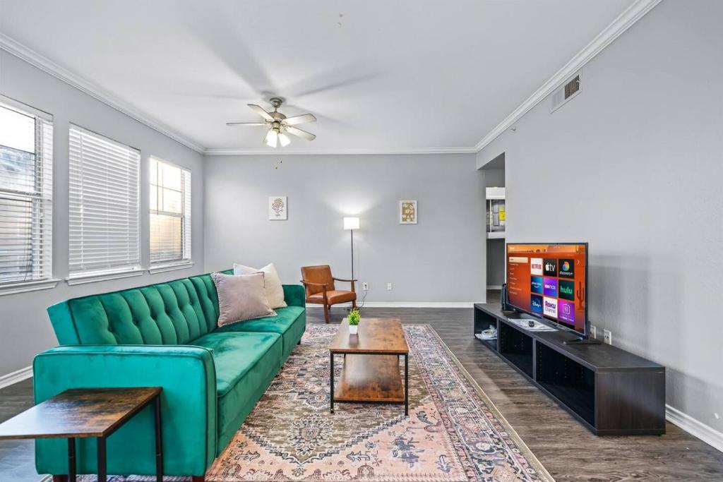 Luxe New Unit 2BR, 2BA Pool Access, Haltom City (precios actualizados 2025)
