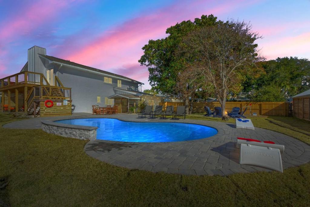 Casa Del Palms - Private Pool Home, Game Room, 2 Min Walk to Beach ...