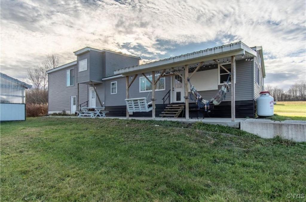 Epic Snowmobile Loft House!, Lorraine (updated prices 2025)