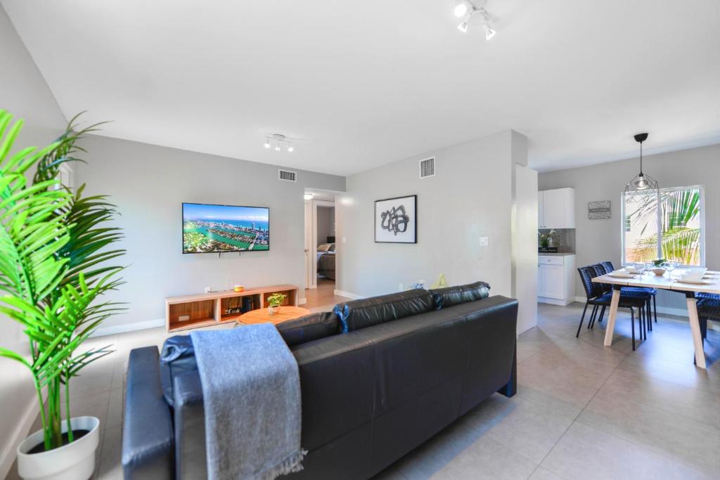 Comfy & Spacious Duplex w Top Amenities!, Miami (updated prices 2026)