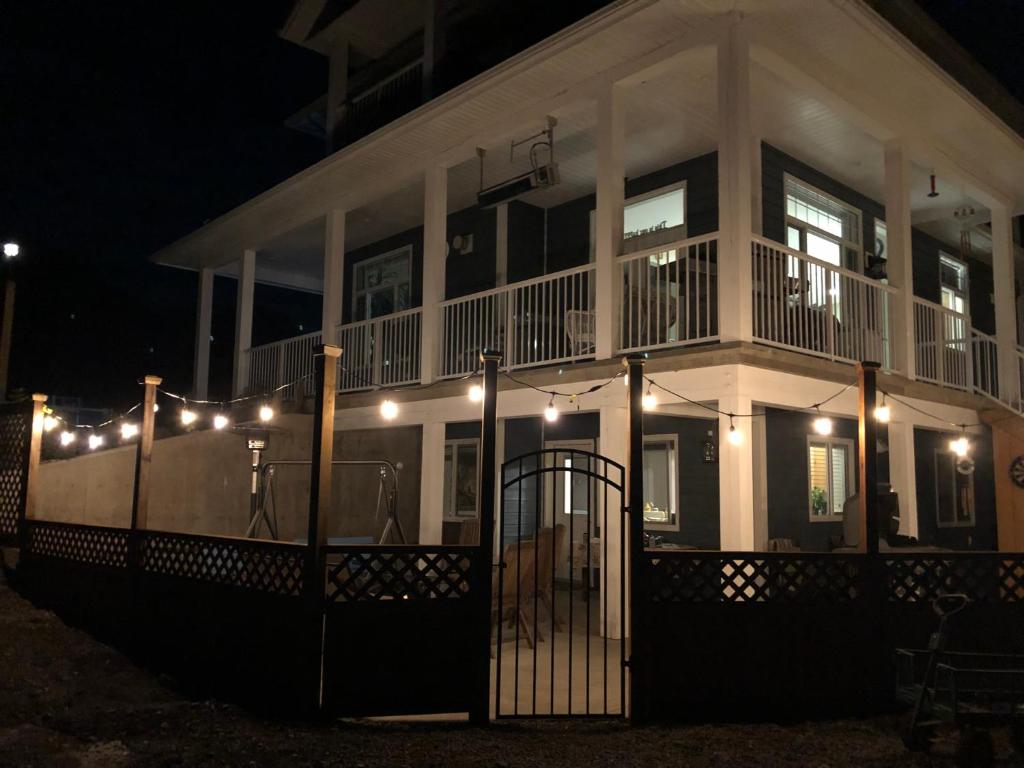 Simcoe B&B - Incredible vacation suite, Smithers (updated prices 2025)