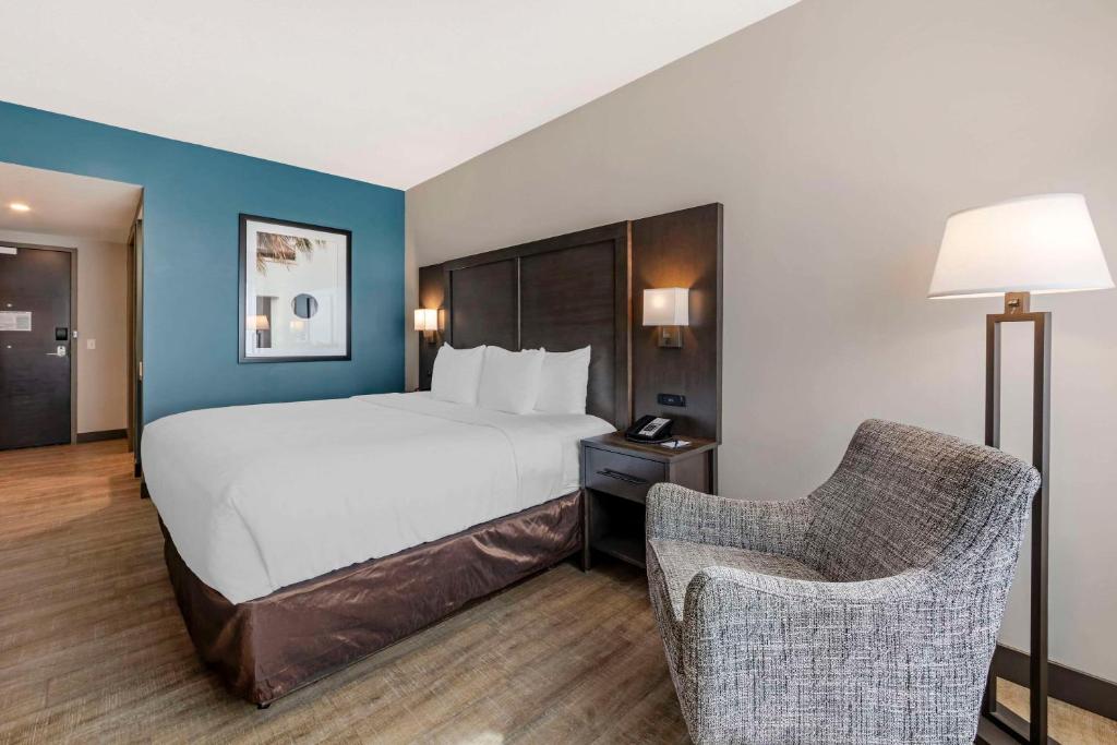 Comfort Inn & Suites Miami International Airport, Miami (updated prices ...