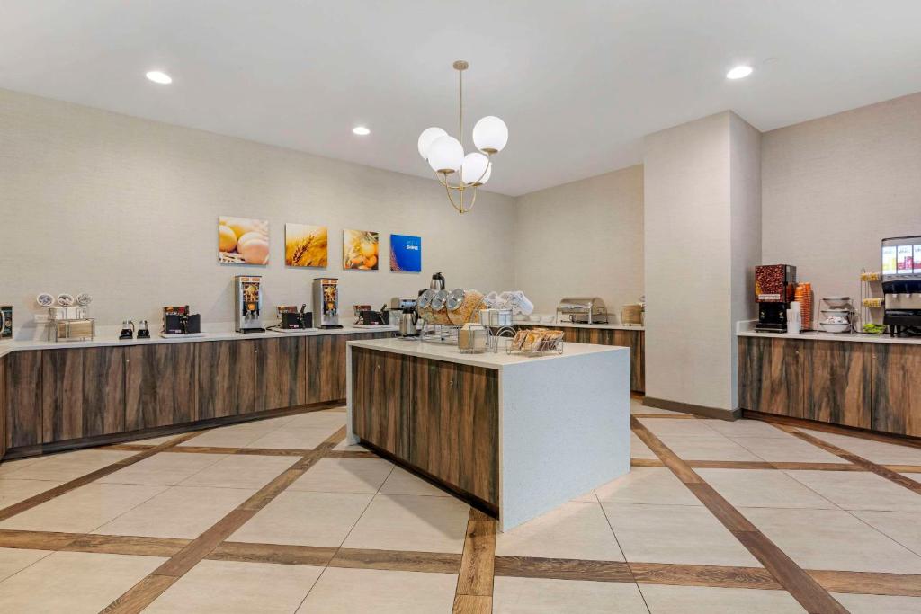 Comfort Inn & Suites Miami International Airport, Miami (updated prices ...