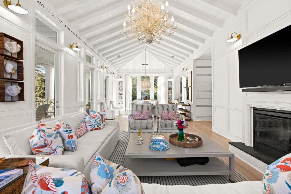 Out of the Blue, Santa Rosa Beach (updated prices 2025)