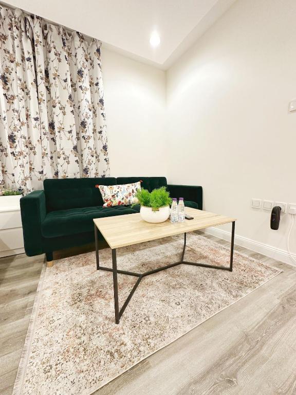 Stylish Studio, Side Entrance 101, Riyadh (harga terbaru 2025)