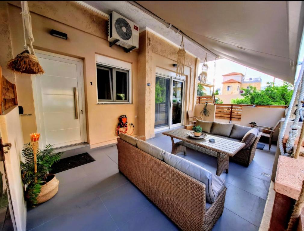 New & modern apt near Heraklion-airport & sea, Néa Alikarnassós ...