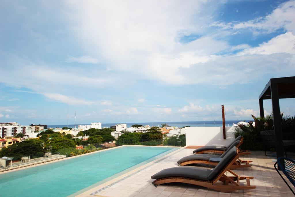 Studio at best location, enchanting roof top with infinity pool, Playa ...
