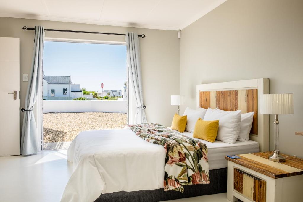 Perlemoentjie, Britannia Bay (updated prices 2026)