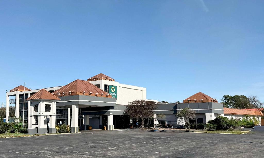 Quality Inn & Suites Baton Rouge West - Port Allen, Port Allen (updated ...