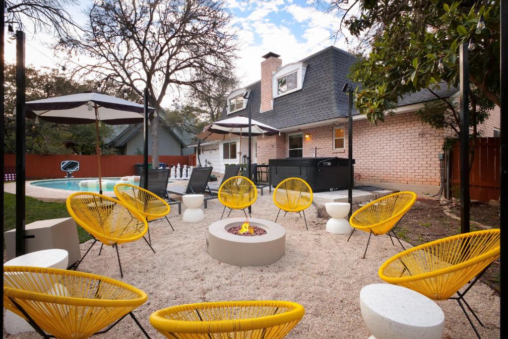 Texas Oasis - Pool Games Hot Tub & Family Fun, San Antonio (updated ...