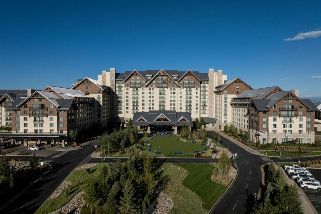 Gaylord Rockies Resort & Convention Center, Aurora (updated prices 2025)