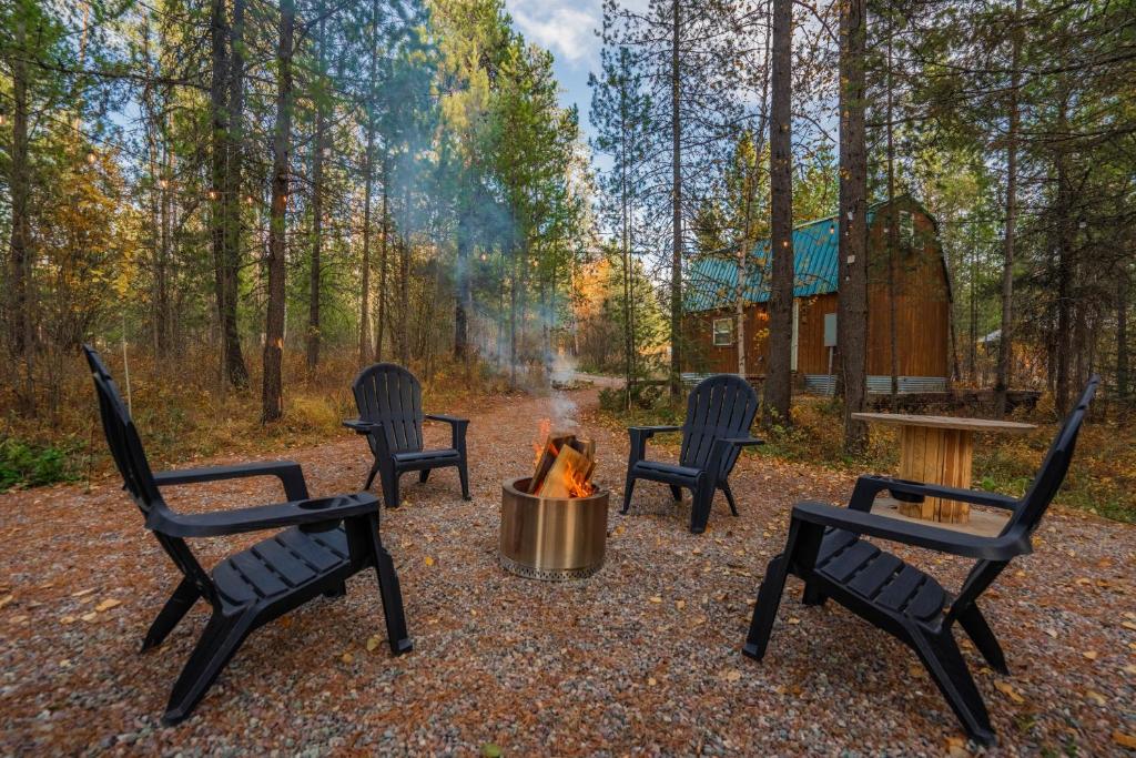Laid Back Cabin 7 Mn To Glacier, Private Fire Pit, Coram (updated ...