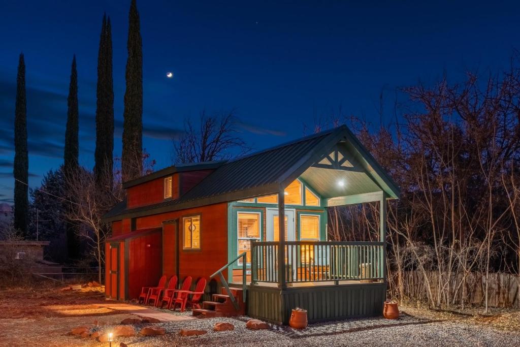 NEW Moondance Majestic Mini Cabin Cathedral Rock, Sedona (updated ...