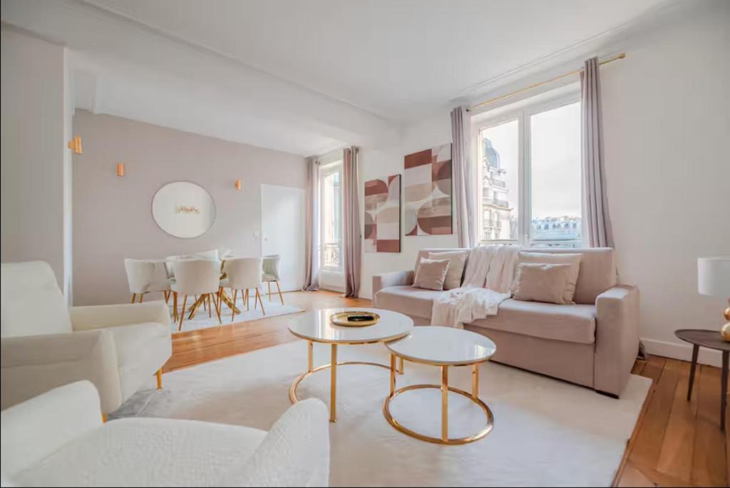 CIA - Champs Élysées Delight, Paris (updated prices 2026)