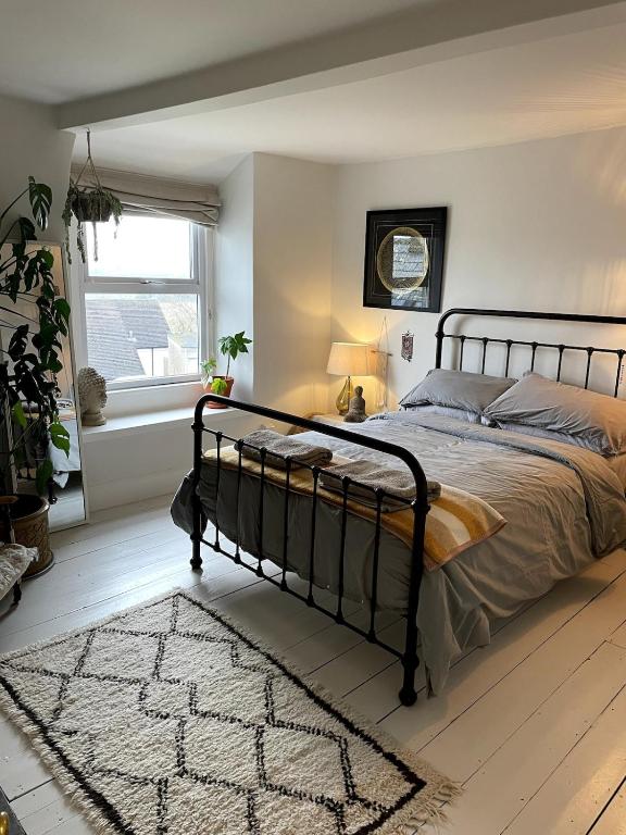 Village Zen Den, Timsbury (updated prices 2025)