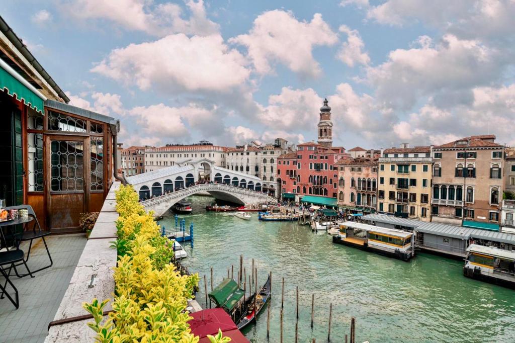 Casa Rialto Venecia Venice, Major Discovery At Rialto: 16th Century