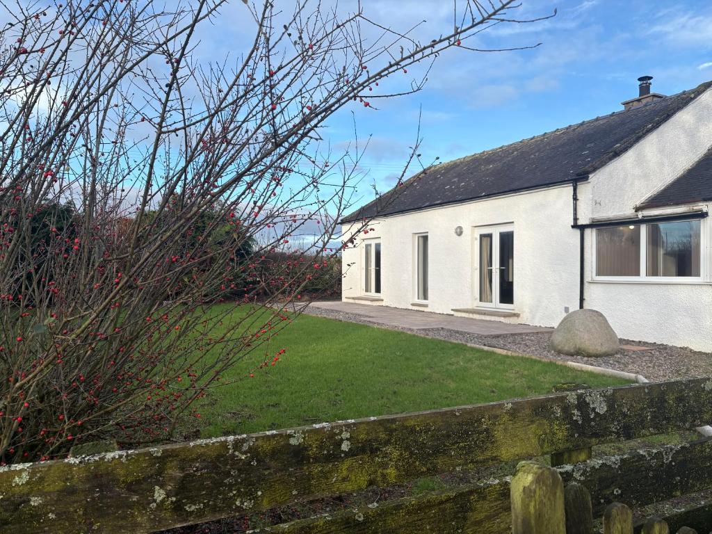 Mains of Greenlaw Cottage, Castle Douglas (updated prices 2026)