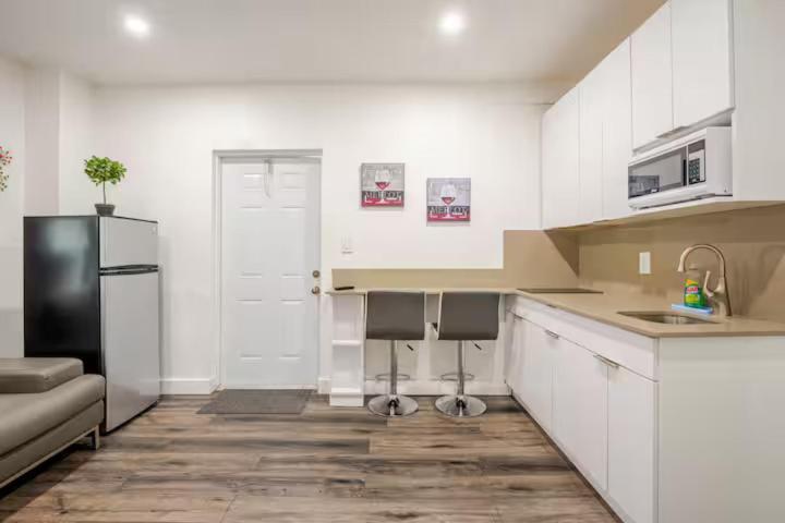 Sarah, Miami (updated prices 2026)