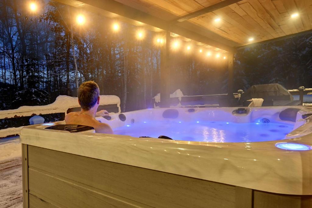 Refuge Tremblant Spa Ski 11min, Lac-Supérieur (tarifs actualisés, 2026)