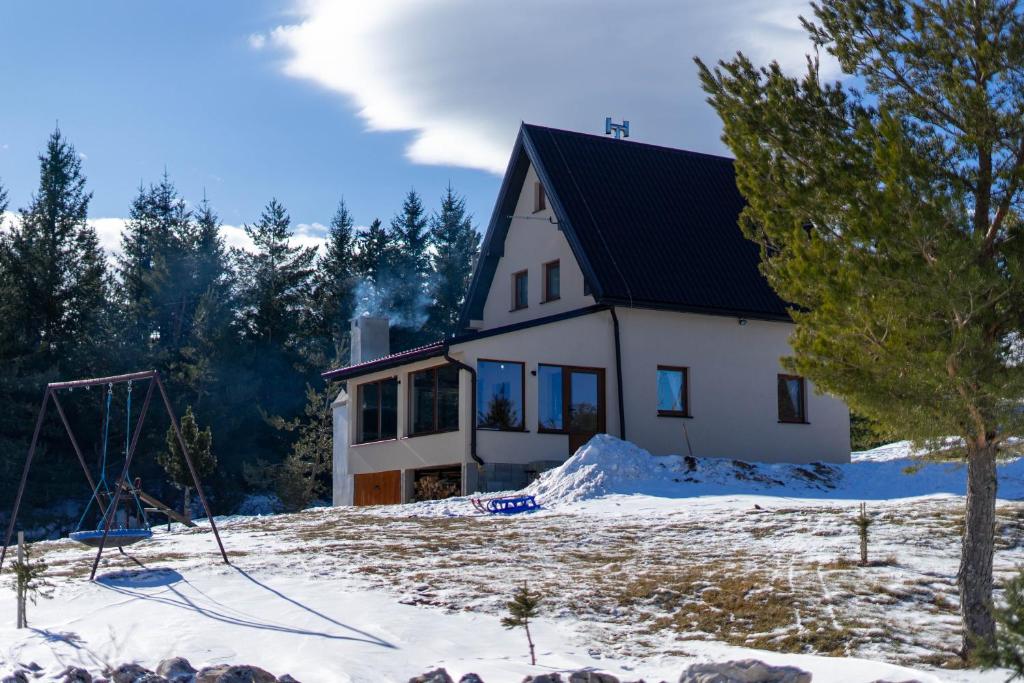 Vikend Kuća Mirko, Risovac (updated prices 2025)