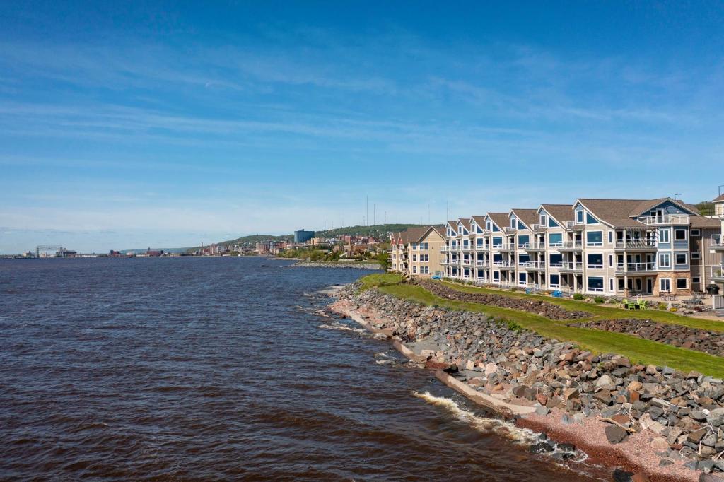 Beacon Pointe on Lake Superior, Duluth (updated prices 2025)