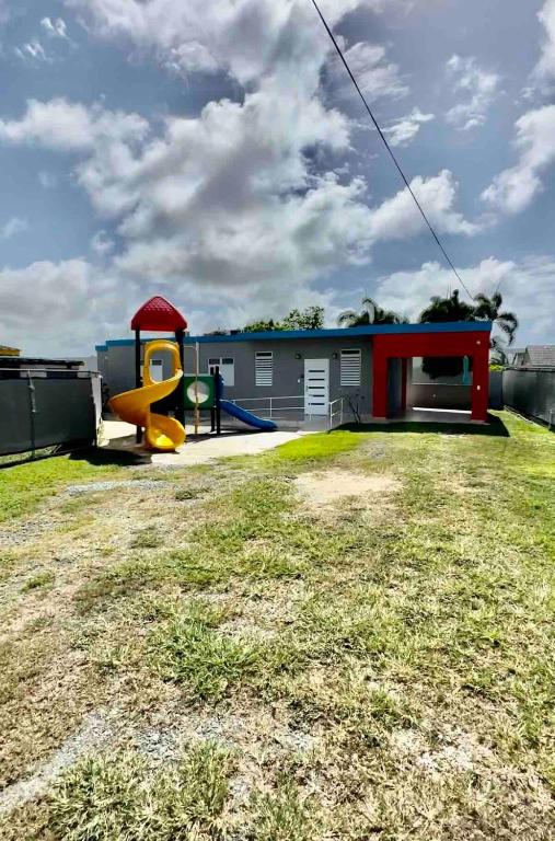 Big Family Fun House Isabela PR, Isabela (tarifs actualisés, 2025)