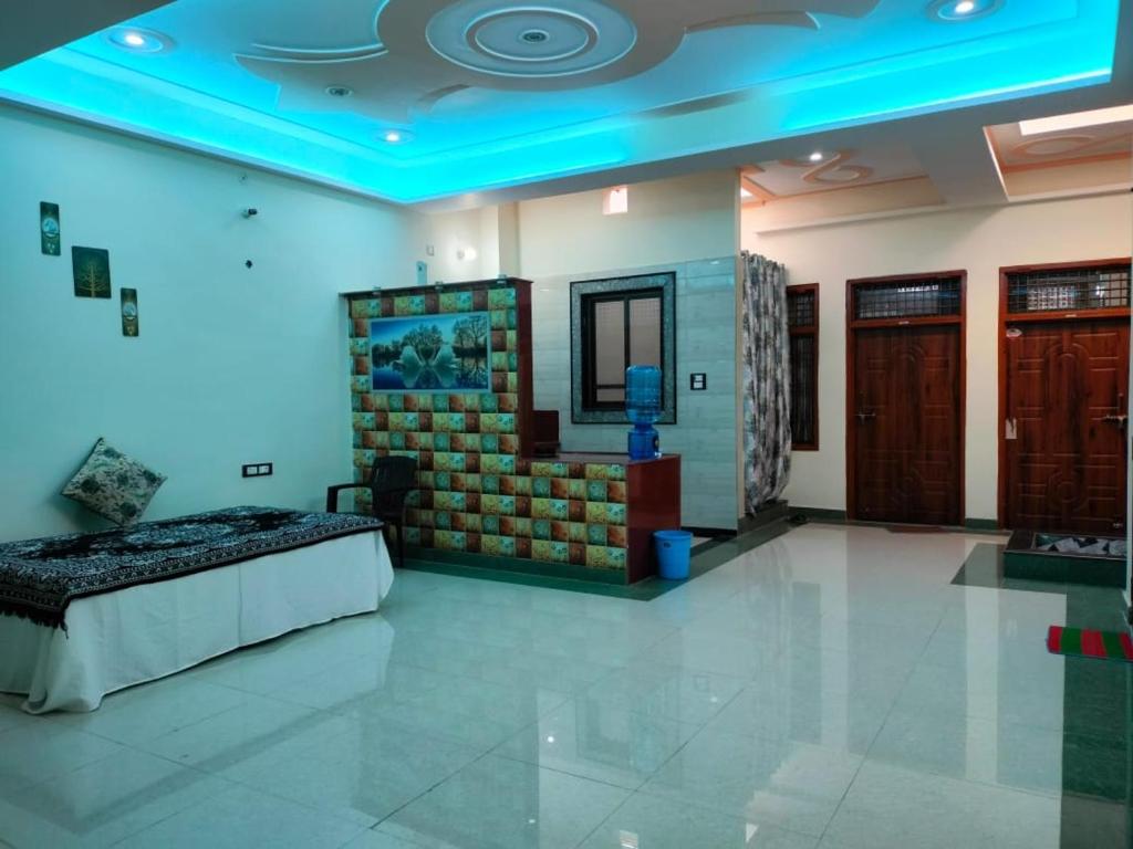 Narayani Home Stay & Service Apartments, Dev Nagar,Prayagraj, Prayagraj ...