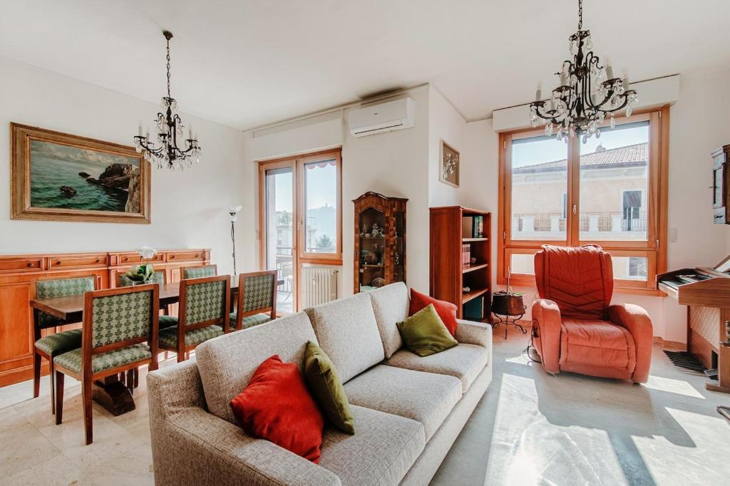 Sweet Home on the Lake - Downtown Como, Como (updated prices 2025)