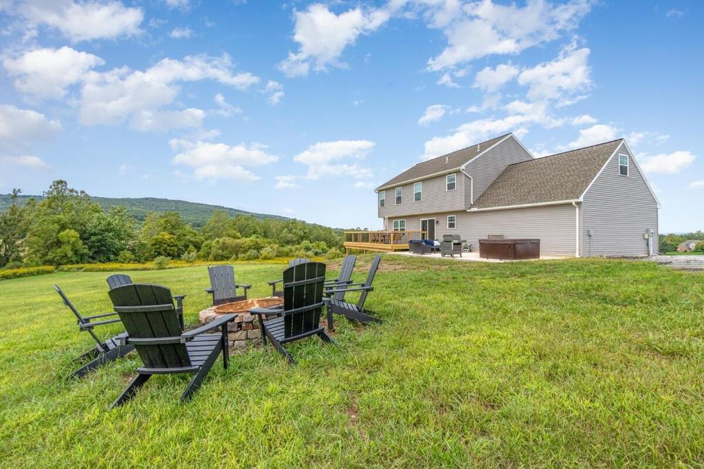 10 Acre Hidden Gem, Dillsburg (updated prices 2025)