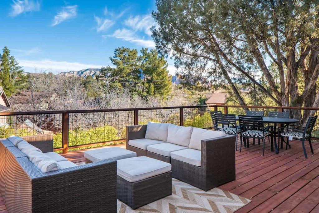 Desert Luxe Design Fun home with Amazing Views for Family, Sedona ...