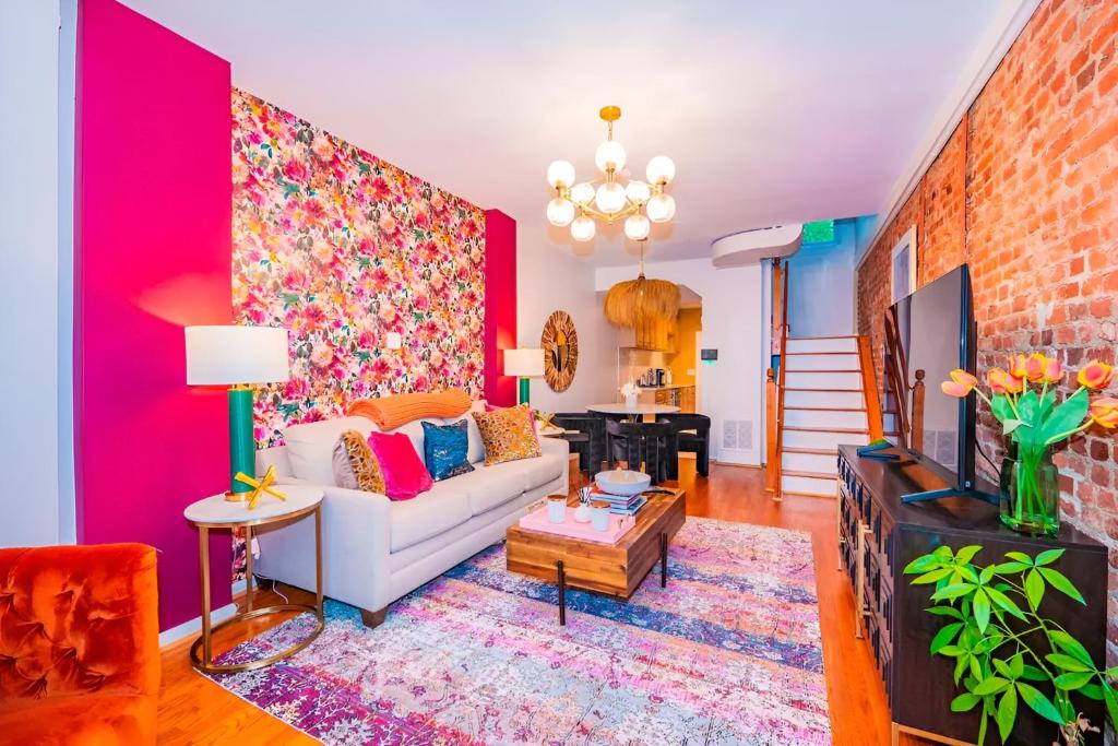 Charming Two-Master Queen Bedroom in Washington DC, Washington, D.C ...