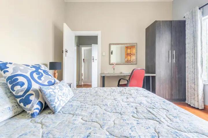 Rooster Room, Boksburg (updated prices 2025)