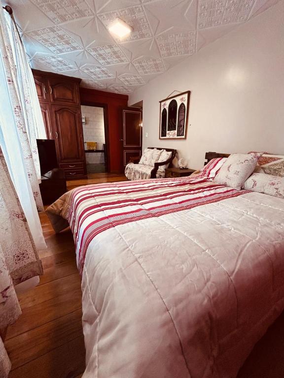 Elegante Casa Colonial con 4 dormitorios y free parking ubicada a 3 ...