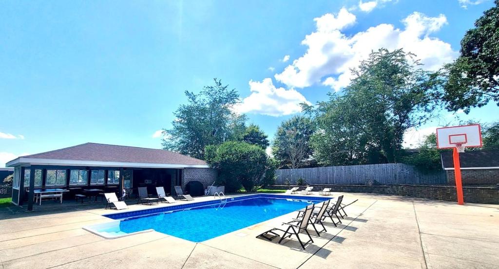 Paradise Pavilion Cook, Picnic & Play by Pool, Mooresville ...