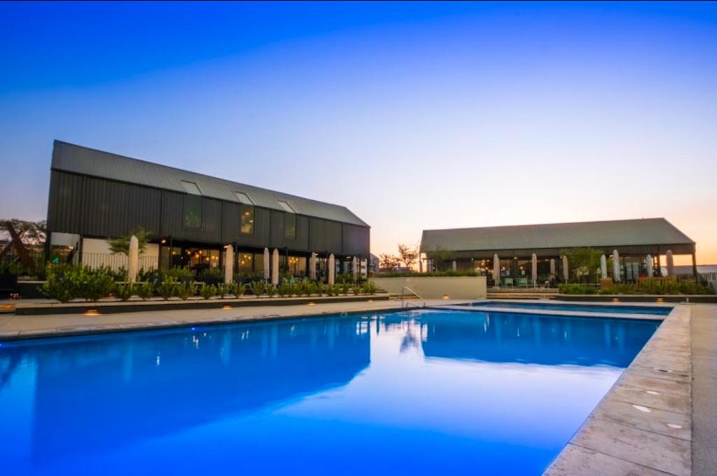 Luxury Apartment In Fourways, Midrand (updated prices 2025)