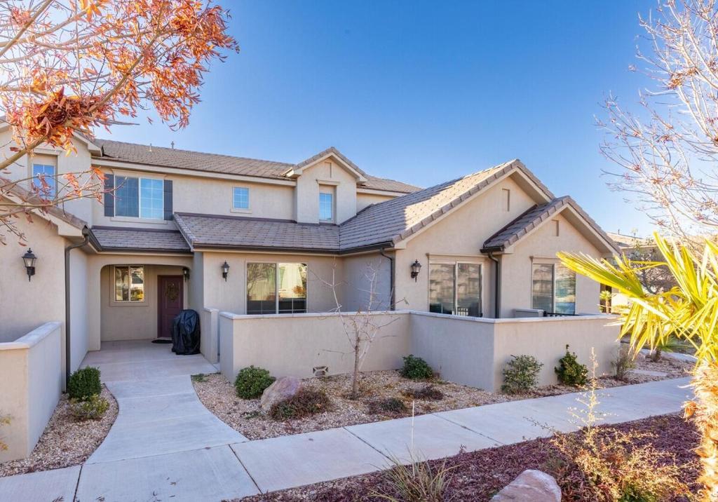 Sand Cove the Pool is Open and Heated Year Round!, Washington (updated ...