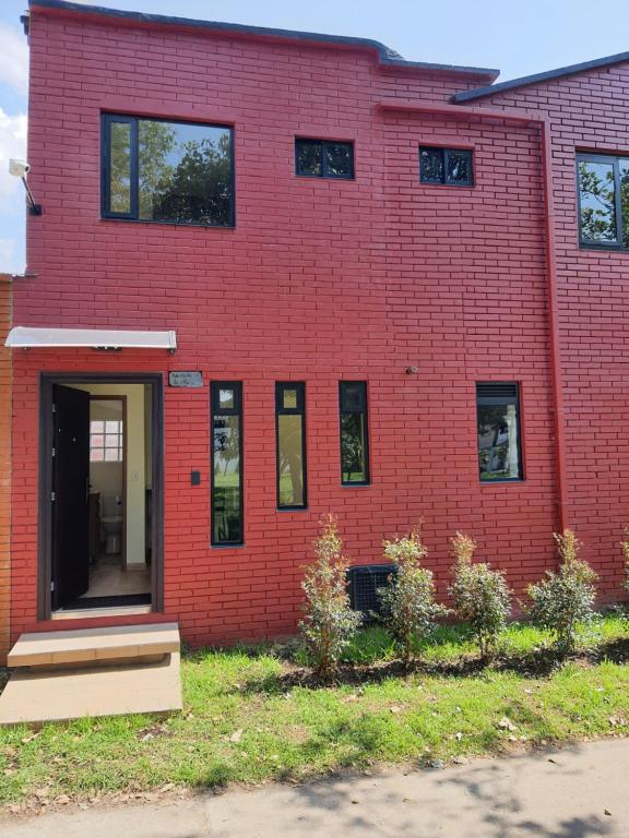 Red house, Airport Embassy, Bogotá (aktualisierte Preise für 2025)