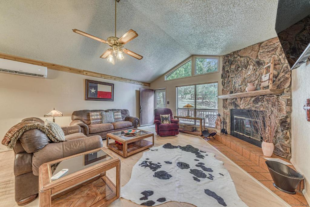 1 Mi to Downtown Ruidoso Peaceful Forested Cabin!, Ruidoso (updated ...