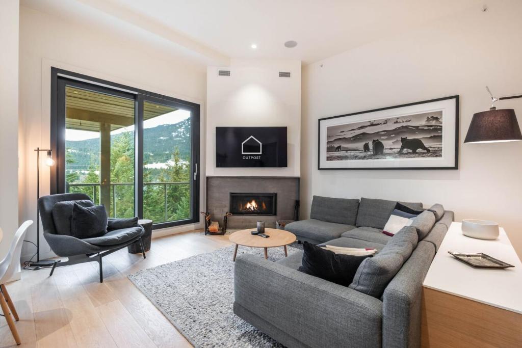 Blueberry Hill Estates 3144 by Outpost Whistler, Whistler (updated ...