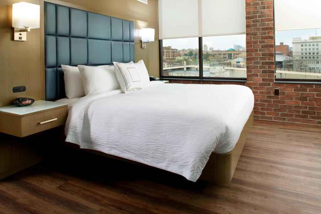 Courtyard by Marriott Akron Downtown, Akron (updated prices 2025)