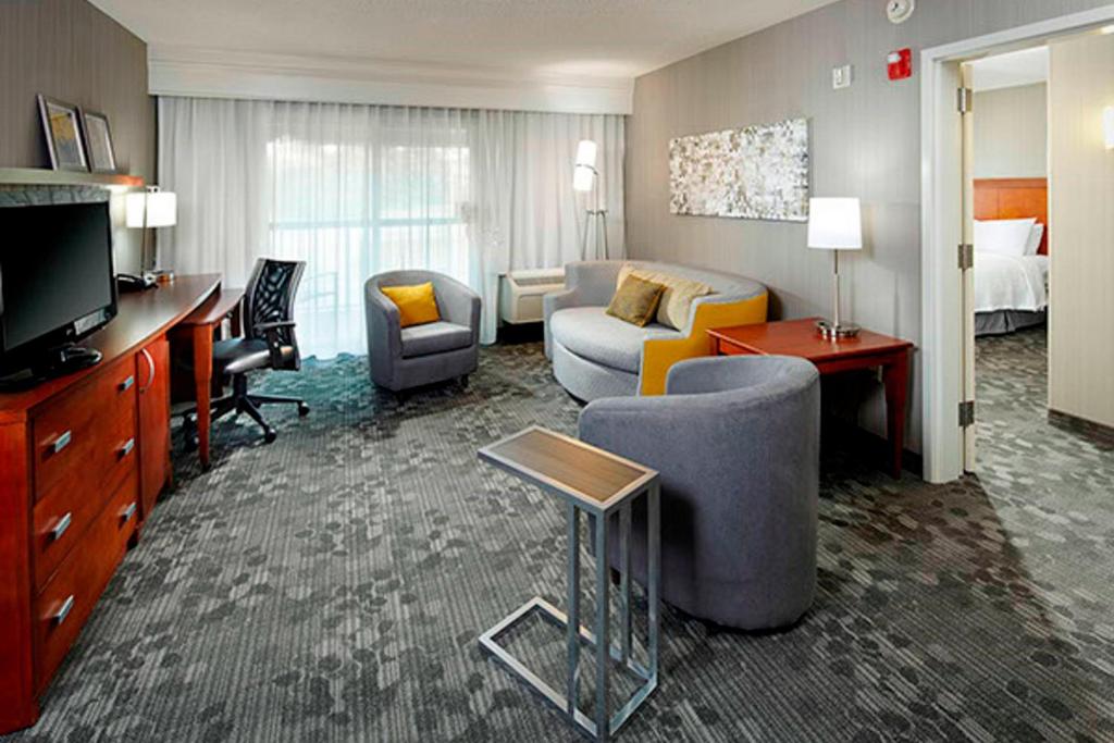 Courtyard by Marriott Akron Stow, Stow (updated prices 2025)