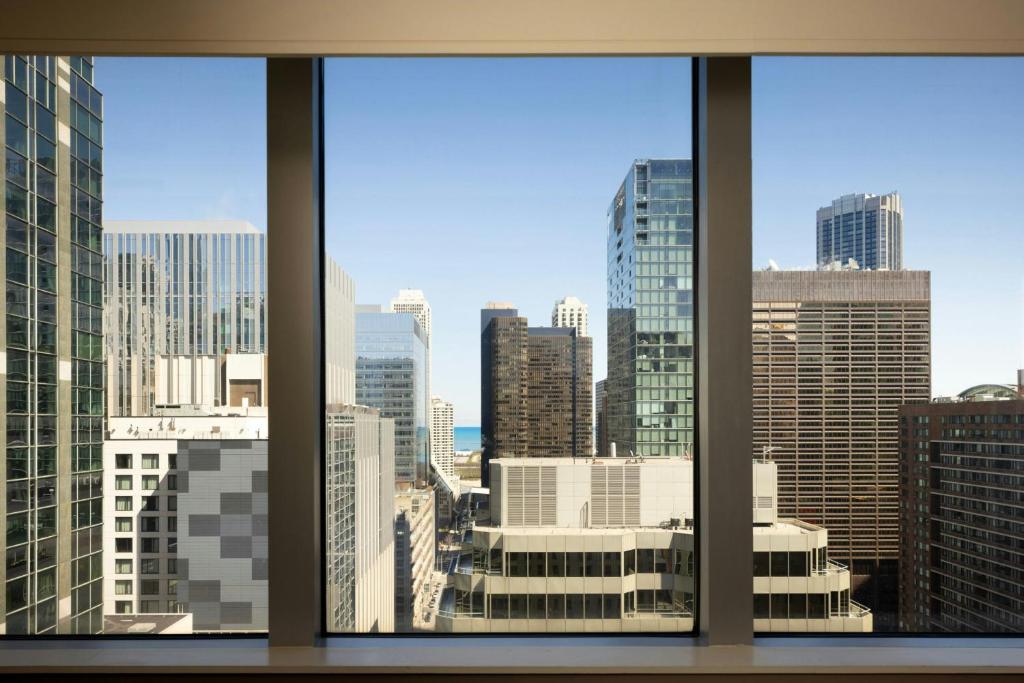 Courtyard Chicago Downtown/Magnificent Mile, Chicago (updated prices 2025)