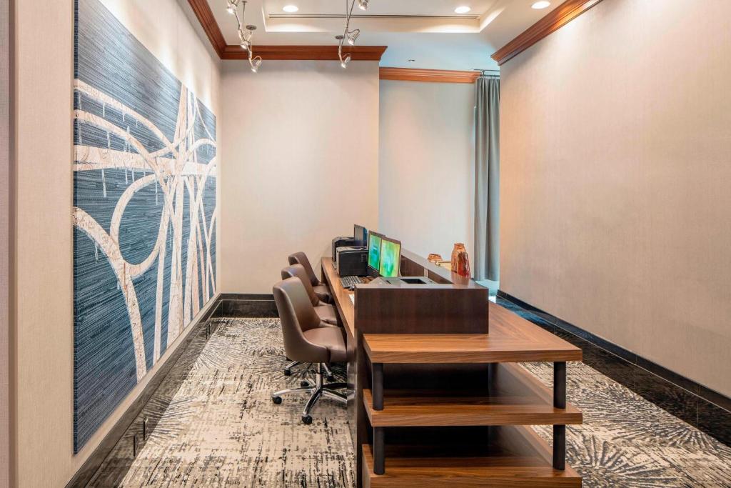 Courtyard by Marriott Boston Brookline, Brookline (updated prices 2025)