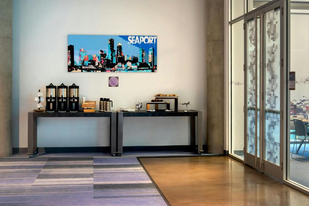 Aloft Boston Seaport District, Boston (updated prices 2025)